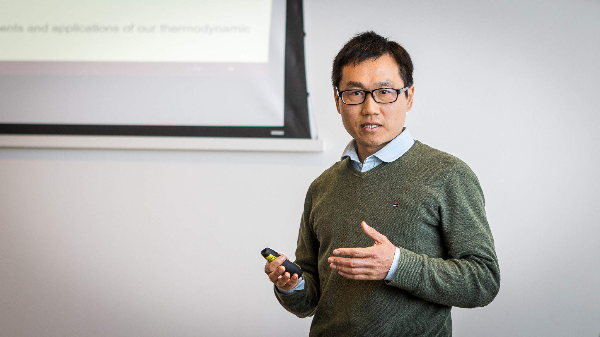 Benchmarking and developing predictive molecular thermodynamic models ...