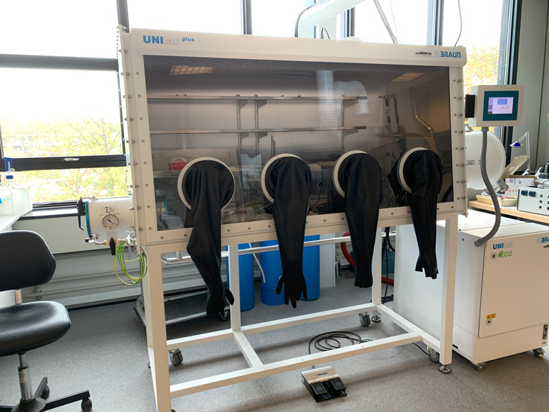 Inert glove box gas system - Center for Energy Resources Engineering